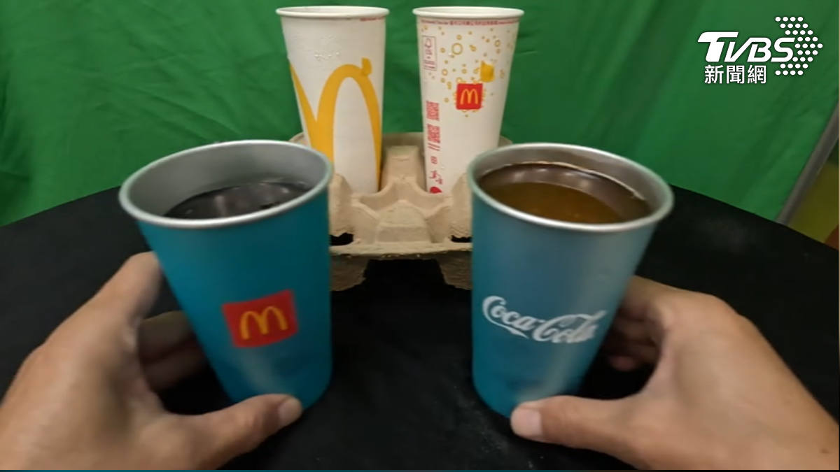 邊喝邊變魔術！ 速食新推「變色杯」 網瘋喊：超酷│TVBS新聞網