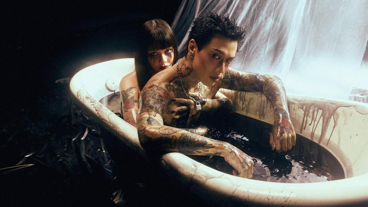 安迪愛兒不藏了！揪辣妻裸身共浴畫面流出 想法竟長達20年│TVBS新聞網