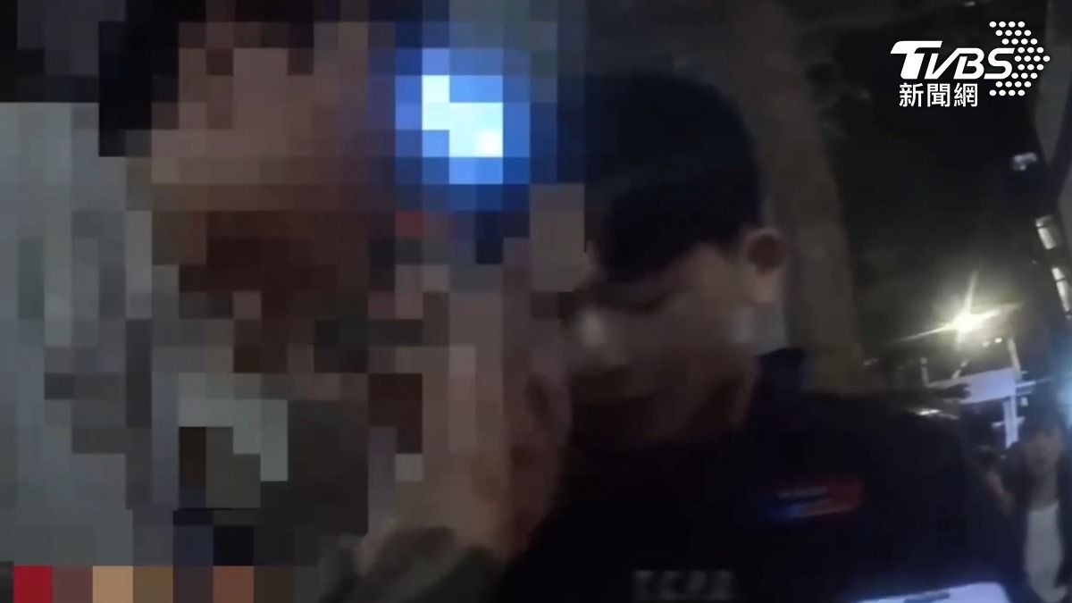 假日2男信義區夜店「扭打在地」場面混亂 安管也拉不住│TVBS新聞網