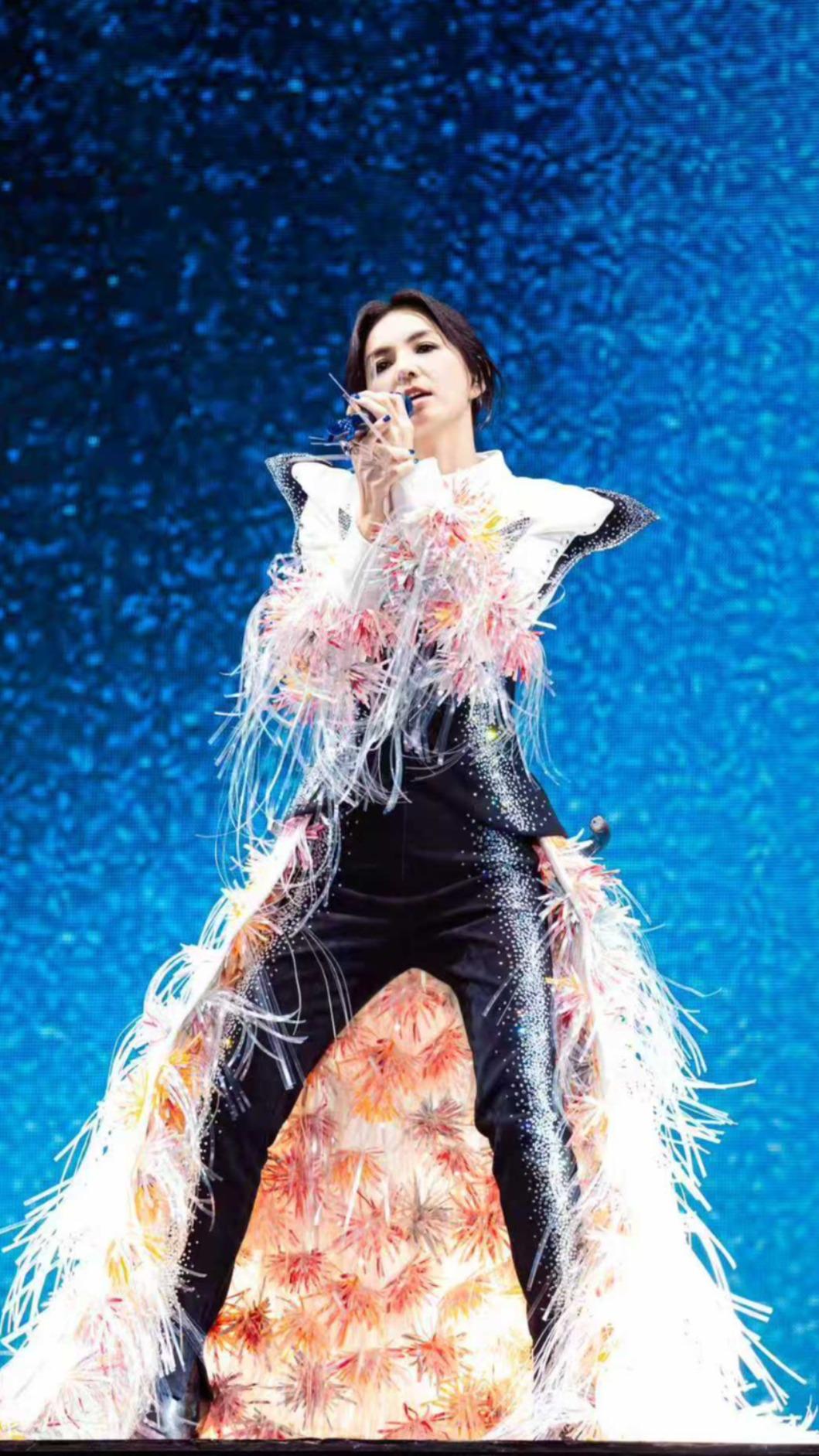 Ella獨自挑戰舞台！Selina、Hebe「1舉動」崩潰吐心聲│TVBS新聞網