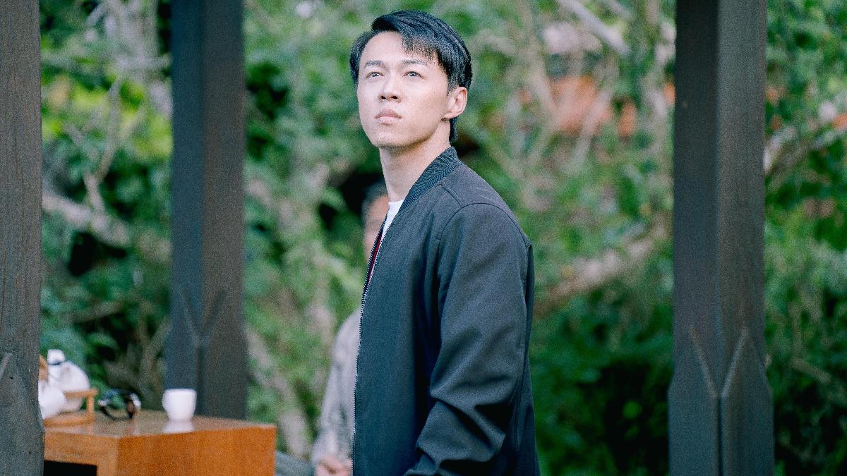 游書庭《解碼》山路「飛車追逐戲」太驚險 開車前竟問：煞車在哪？│TVBS新聞網