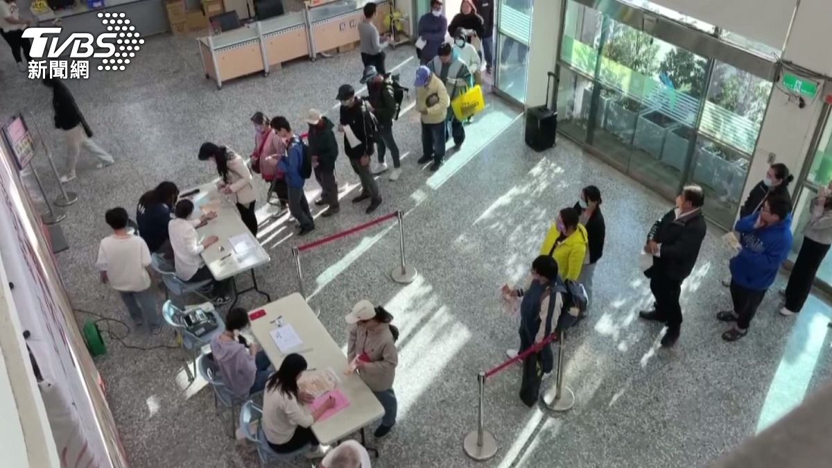 「鹿溪宴」開搶民眾漏夜排隊！4500元嘗19道鹿港名小吃 一開放秒殺完售│TVBS新聞網