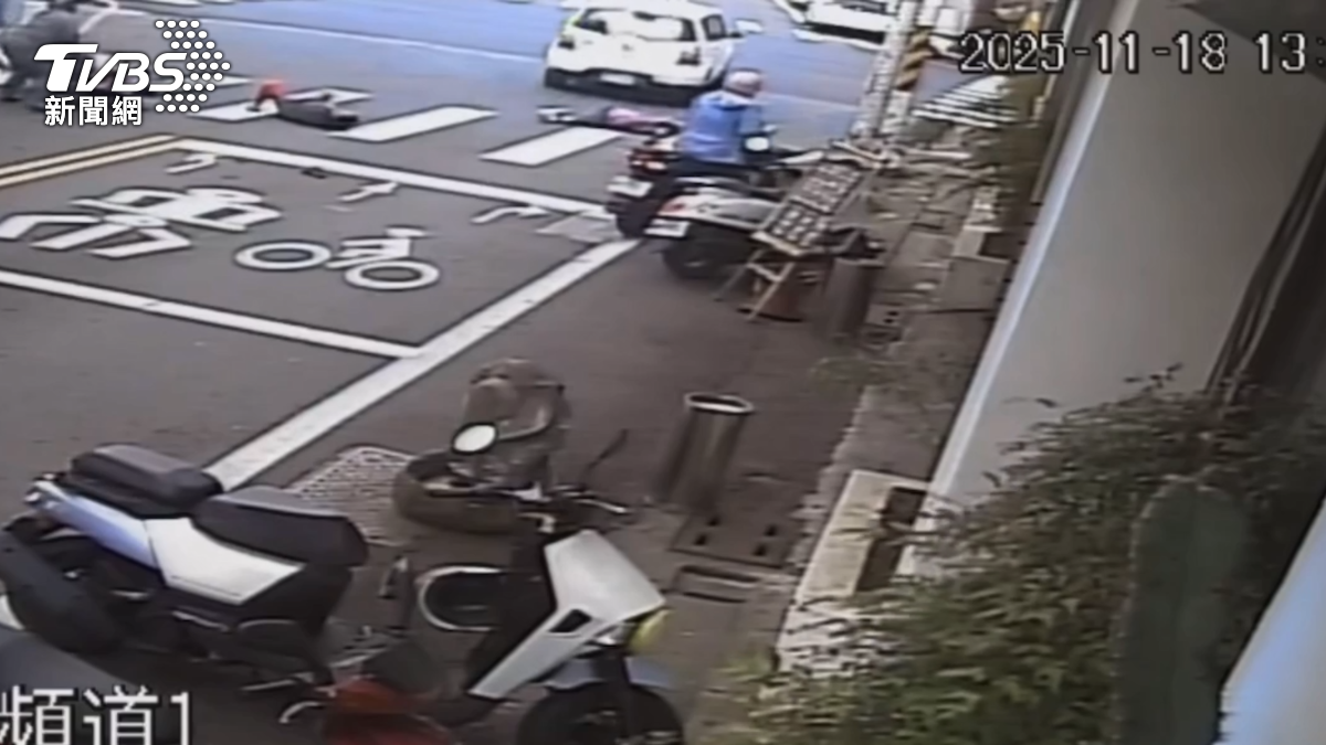 出事後秒落跑！彰化離譜白車追撞2機車 女騎士遭4輪輾過不治│TVBS新聞網