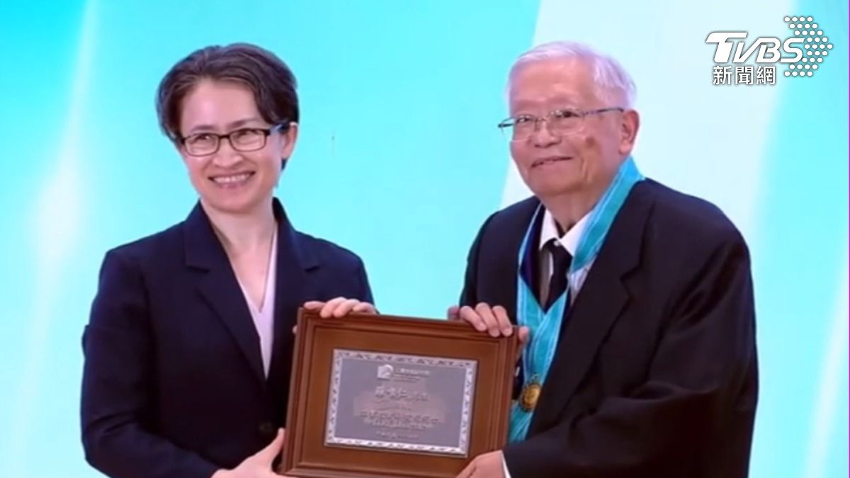 昔獲蕭美琴授證 「台積電老臣」轉戰英特爾遭查│TVBS新聞網