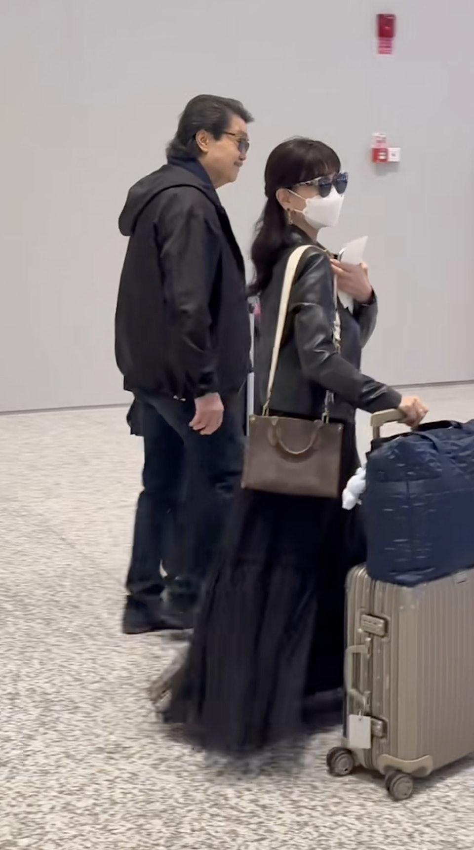 71歲趙雅芝超凍齡！從藝50年派對爆滿 機場拎LV貴氣登場│TVBS新聞網