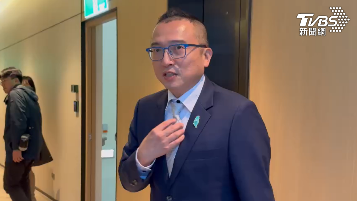 「KP」出現了！藍白主席高峰會 黃國昌、鄭麗文服裝藏巧思│TVBS新聞網