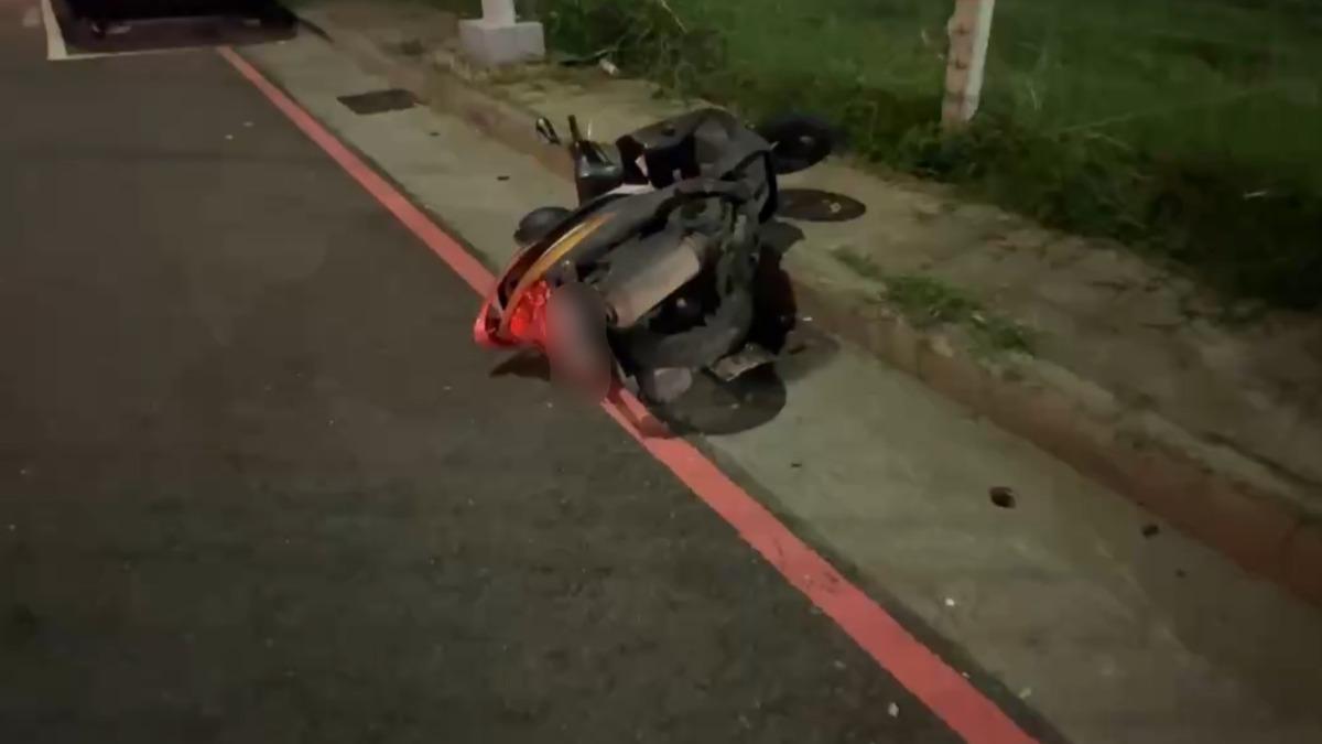 高雄2機車相撞噴飛！男騎士手臂見血 女騎士酒駕上銬逮捕│TVBS新聞網