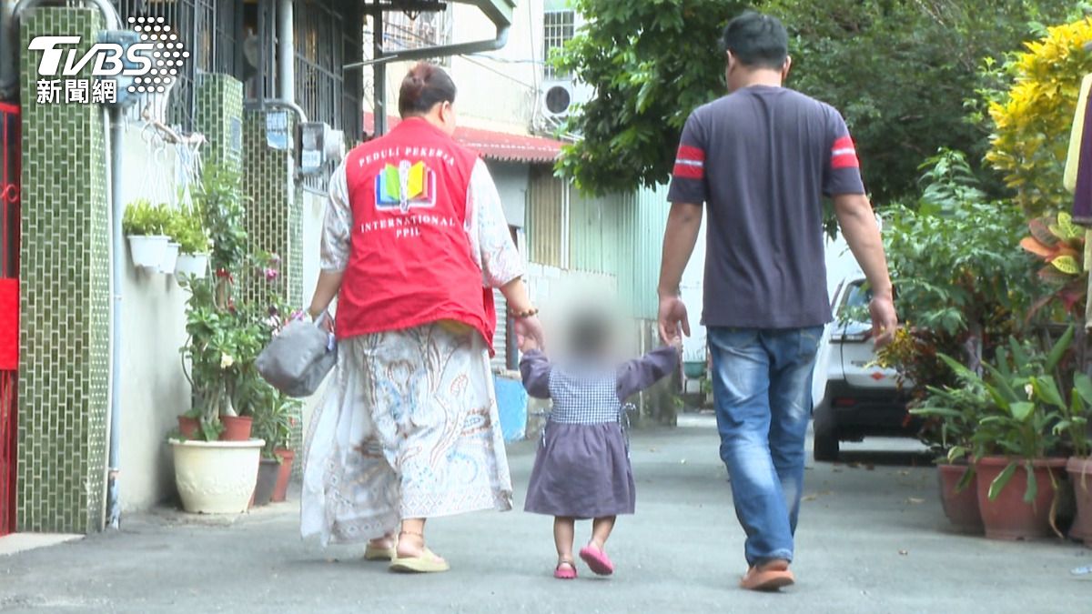 被印尼媽拋棄！ 騙保母去工作 Sophia女嬰成「無國籍黑戶寶寶」│TVBS新聞網