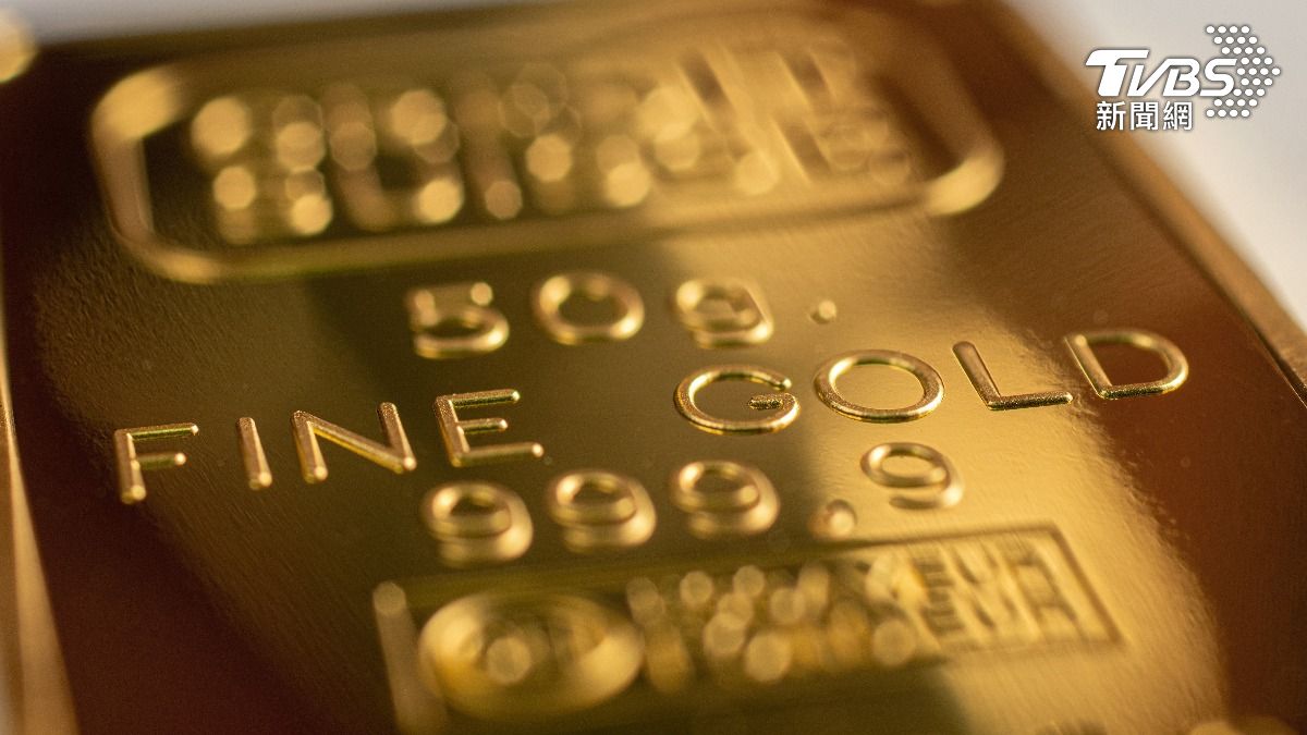黃金下跌！年底降息恐無望 瑞銀仍看好：飆4500美元│TVBS新聞網