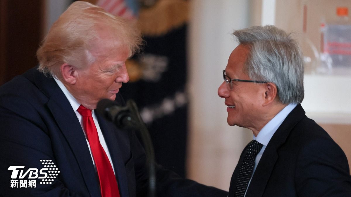 交情升溫？川普連發黃仁勳「這3句話」 紐時：輝達晶片成籌碼│TVBS新聞網