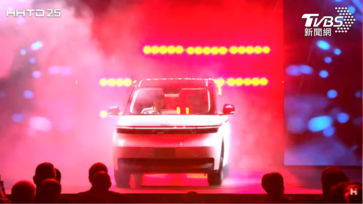 鴻海科技日！「Model A、人形機器人」登場 秀AI肌肉│TVBS新聞網