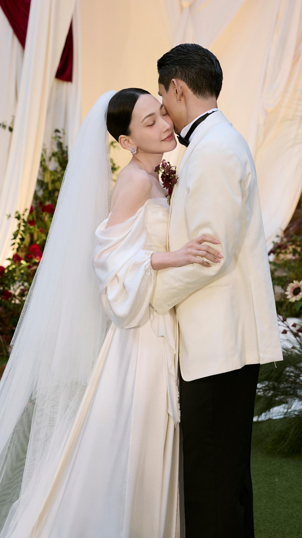 林映唯今幸福大婚！互訴誓詞超感人 新郎承諾當「永遠的ATM」│TVBS新聞網