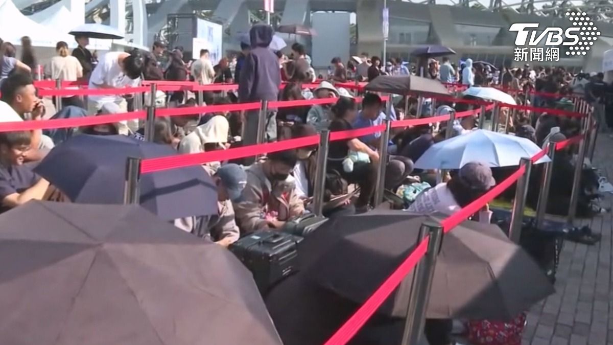 等10年！TWICE今開唱「ONCE掃周邊」 多人狂買破萬元│TVBS新聞網