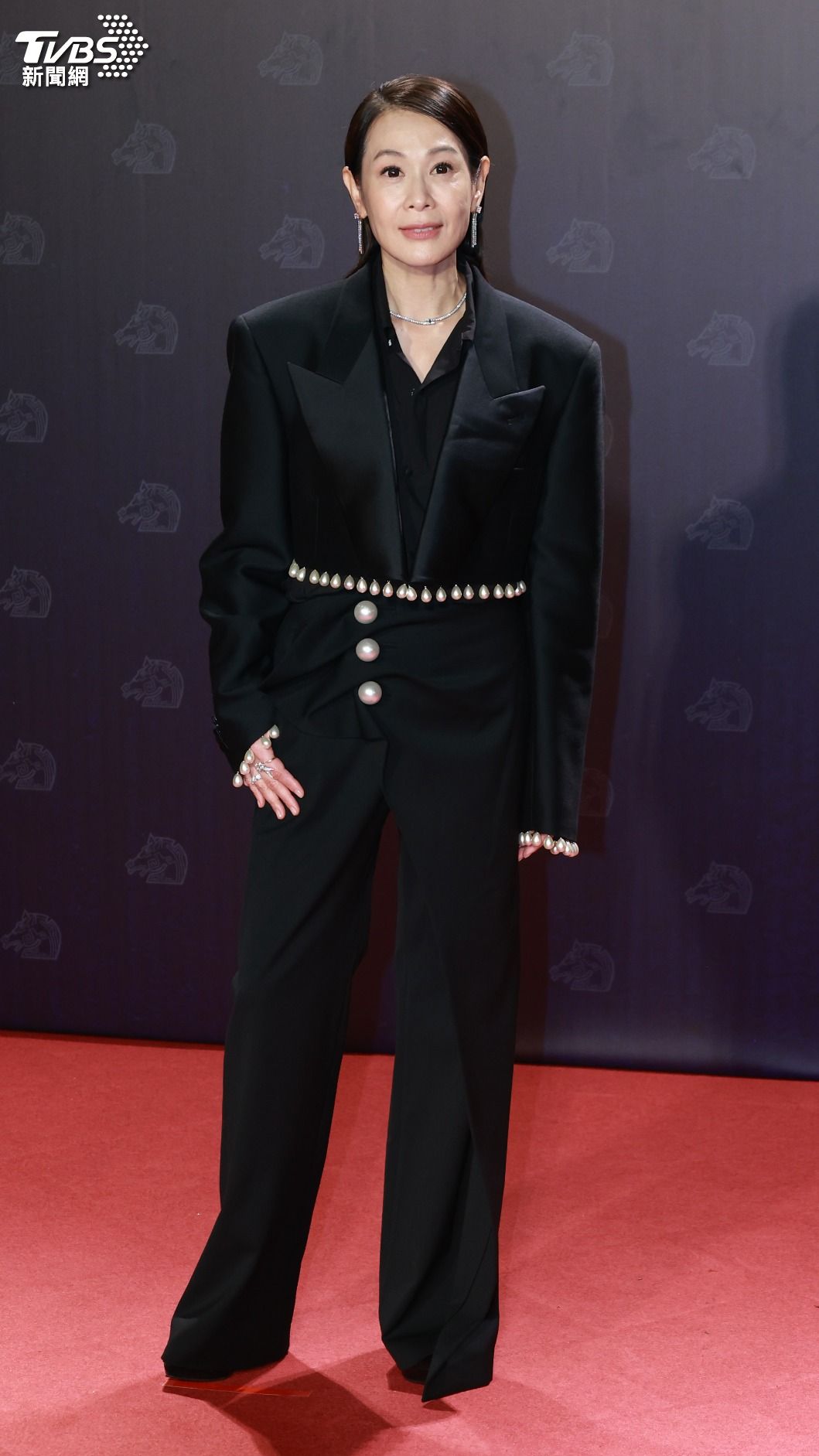 金馬62／全身破億！劉若英搶影后氣勢爆棚 被虧躺著就入圍回應了│TVBS新聞網