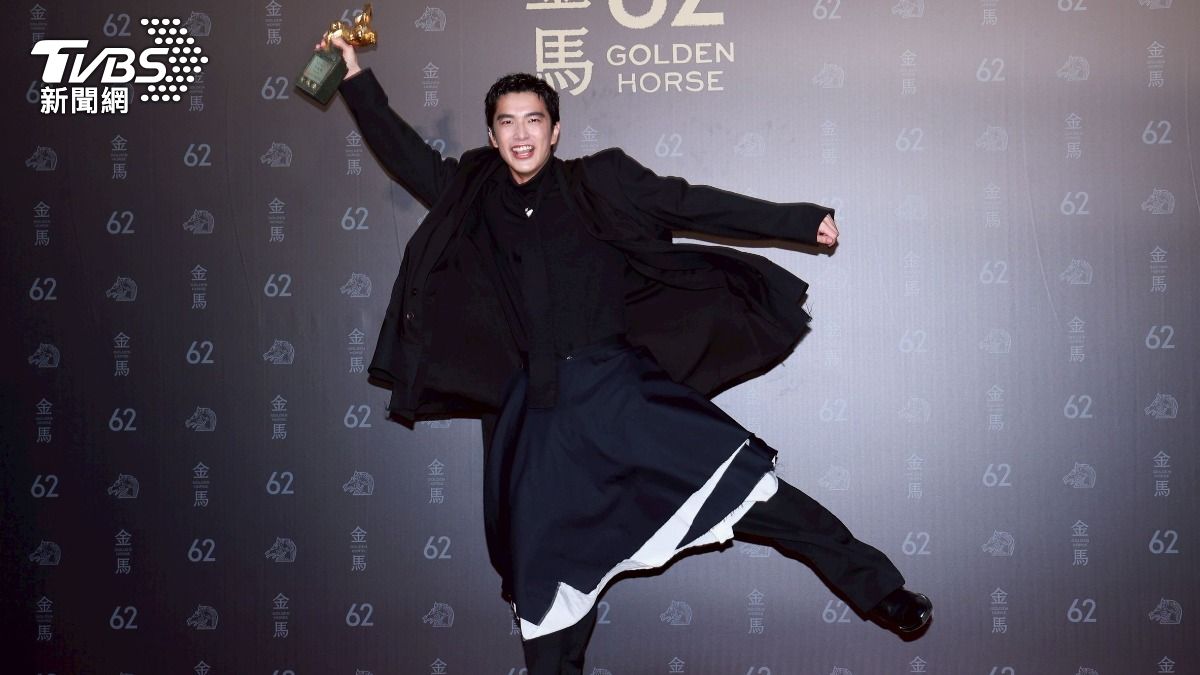 金馬62／曾敬驊《我家的事》奪男配角獎 淚喊「想帶爸媽出國」原因曝光│TVBS新聞網