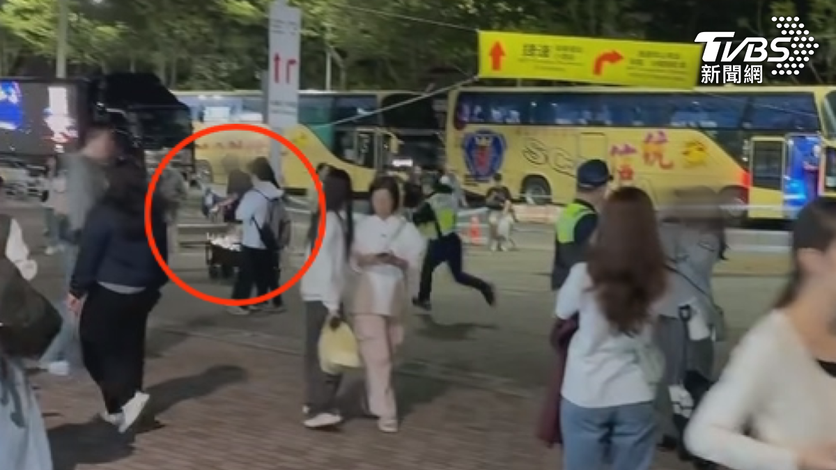 想賺TWICE財！攤商挨罰還繼續擺 2hrs後又被抓跑給女警追│TVBS新聞網