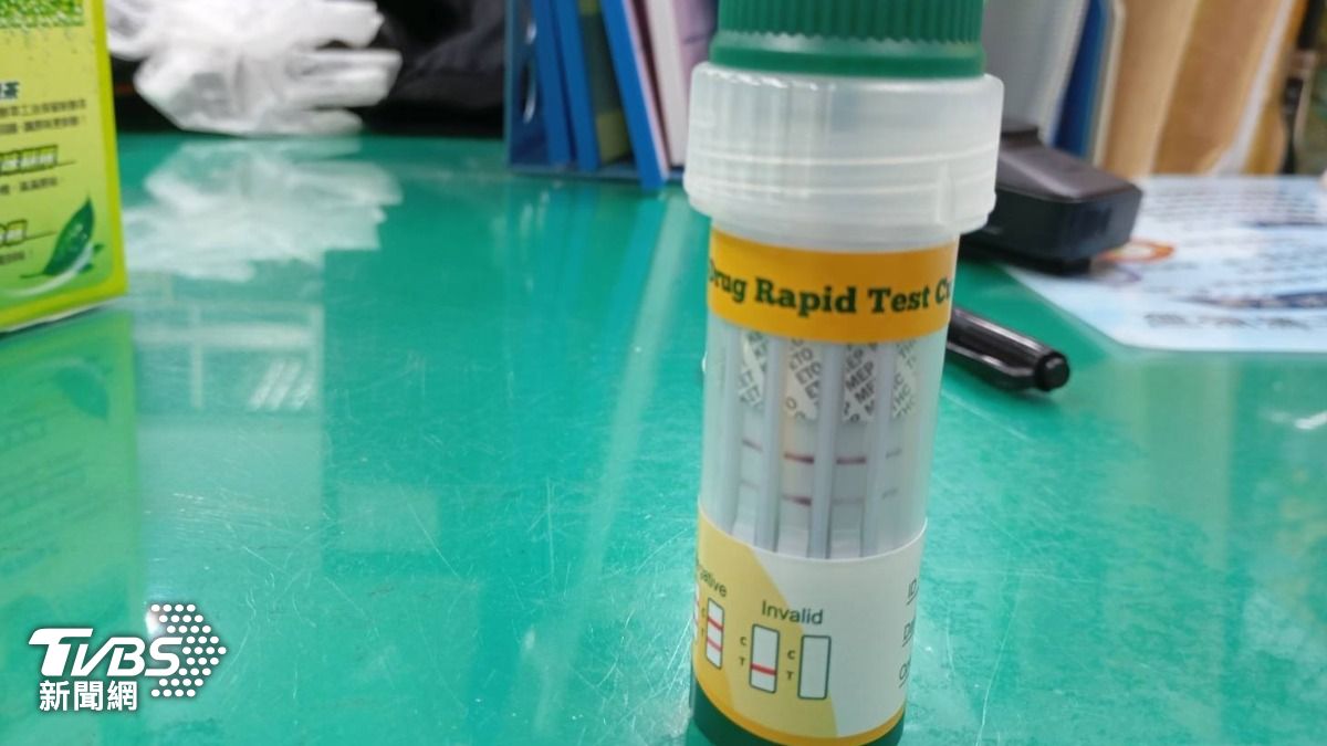 唾液快篩剛上路！北市毒蟲遭警查獲「白色粉末」狂裝傻：是煙灰│TVBS新聞網