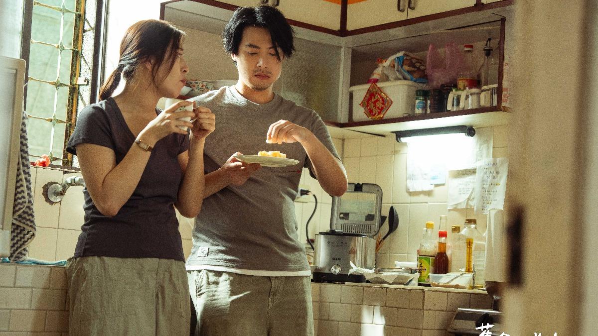 《舊金山美容院》方志友愛火爆發 廁所激吻小開章廣辰：有味道│TVBS新聞網