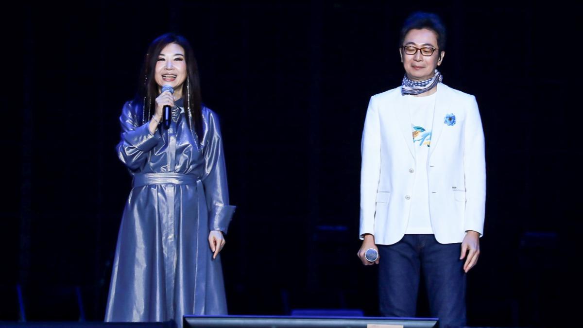 民歌大團圓／唱滿7小時！74位歌手站滿大巨蛋 潘若迪帶長輩嗨跳│TVBS新聞網