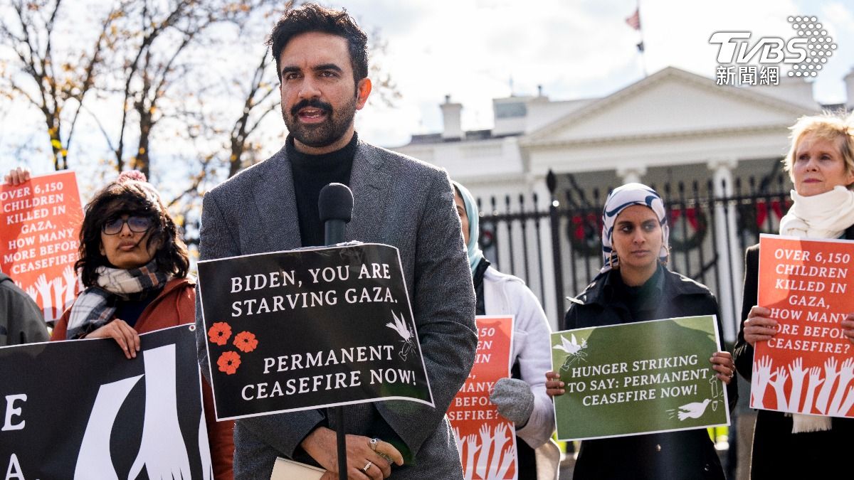 川普新造型！高領配大衣亮相 網P圖笑「模仿紐約市長曼達尼」│TVBS新聞網