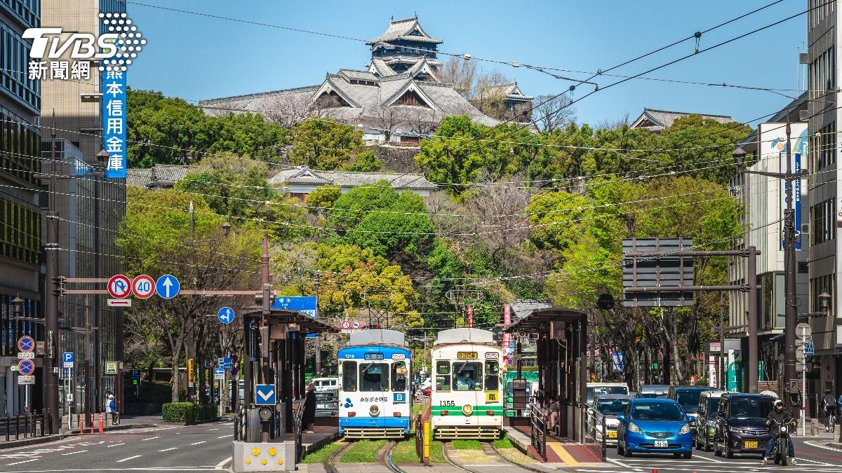 日本熊本5.7強震 3噸巨石砸車 駕駛及時跳車躲劫│TVBS新聞網