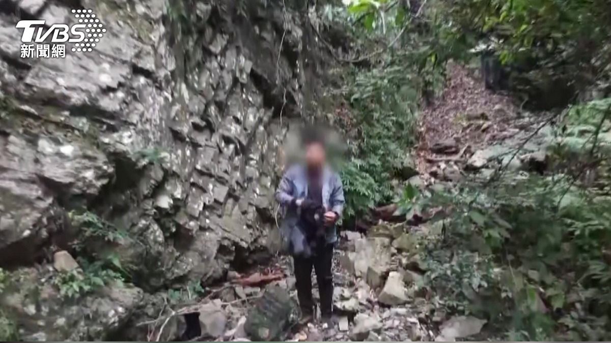 裝甲兵登山失聯六天奇蹟獲救！空拍機揮手吶喊「救我」│TVBS新聞網