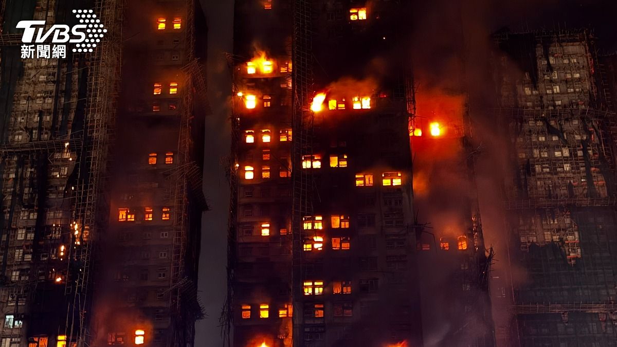 香港惡火已奪55命！港特首勘災 部分樓層發現生還者 │TVBS新聞網