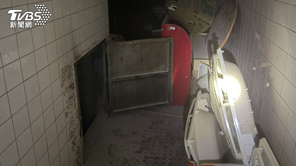 快訊／桃園幼兒園火警！地下室抽水馬達燃燒 4師53生驚險逃生│TVBS新聞網