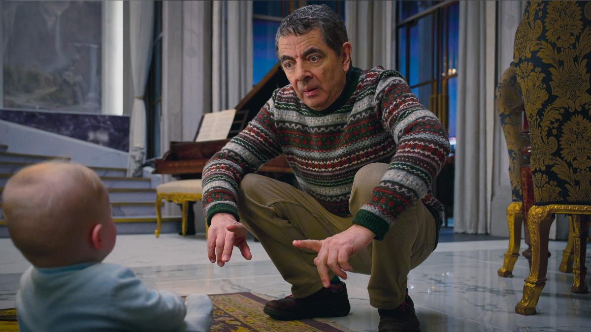 耶誕喜劇／「豆豆先生」獨自搞定嬰兒？蜜雪兒菲佛遭全家丟下│TVBS新聞網