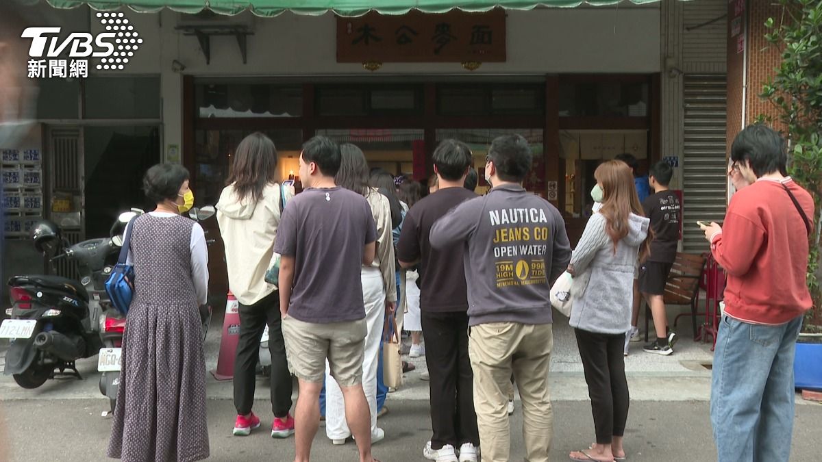 生意太好停車擾鄰！台中連5年米其林必比登推薦麵館「暫熄燈」│TVBS新聞網