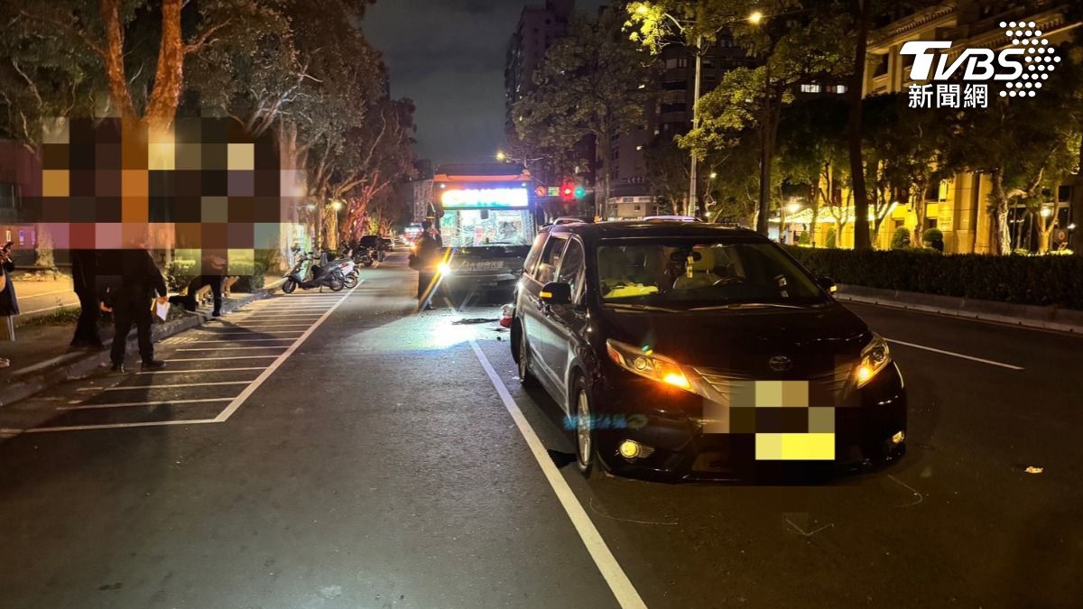 北市公車連環撞釀4傷！機車女騎士慘受重創 右小腿斷裂恐截肢│TVBS新聞網