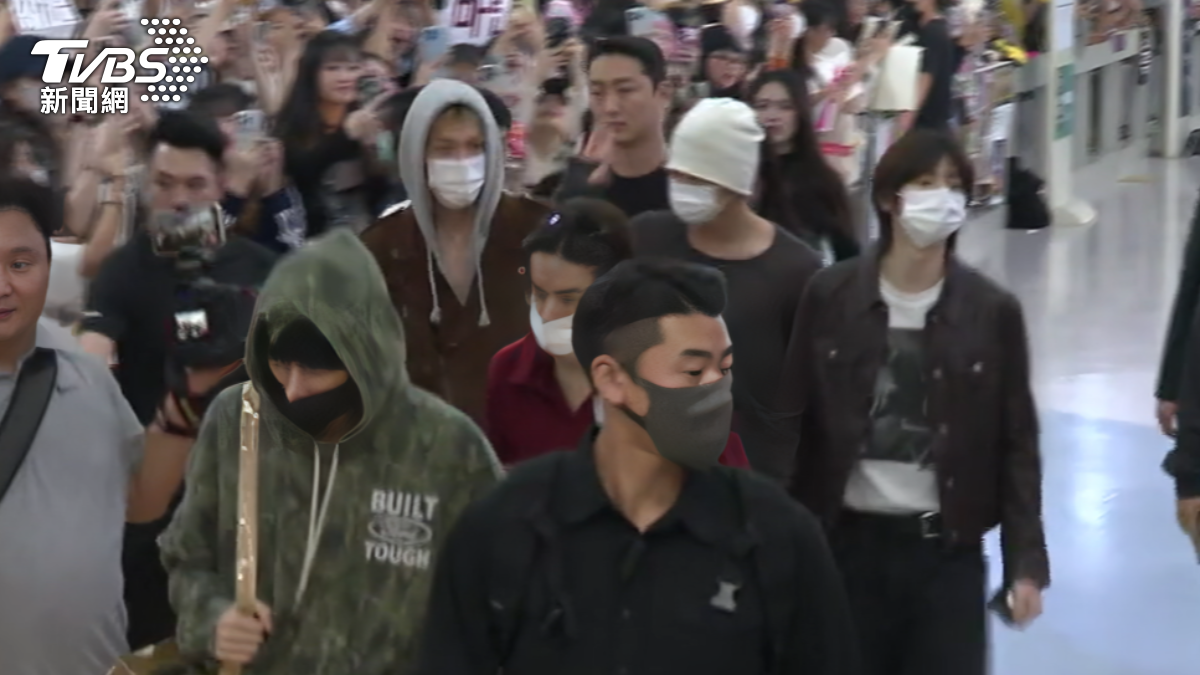 高雄好熱！CORTIS首來台「裝備超輕便」 AAA韓星機場時尚一次看│TVBS新聞網