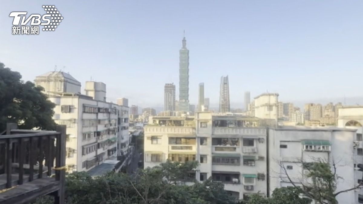 卡位！101煙火隱密點 松仁路253巷PK信義路4段99巷│TVBS新聞網