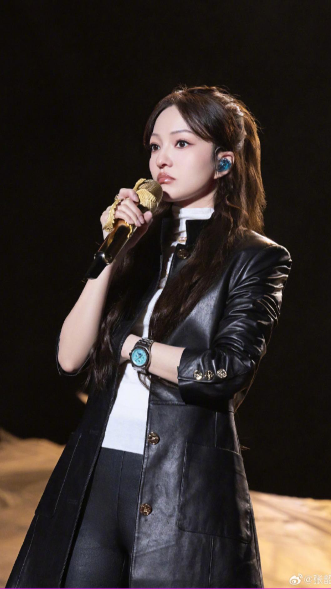 張韶涵被酸造型翻車「裁員裁到大動脈」 CUE造型師上台回擊：討不討厭│TVBS新聞網