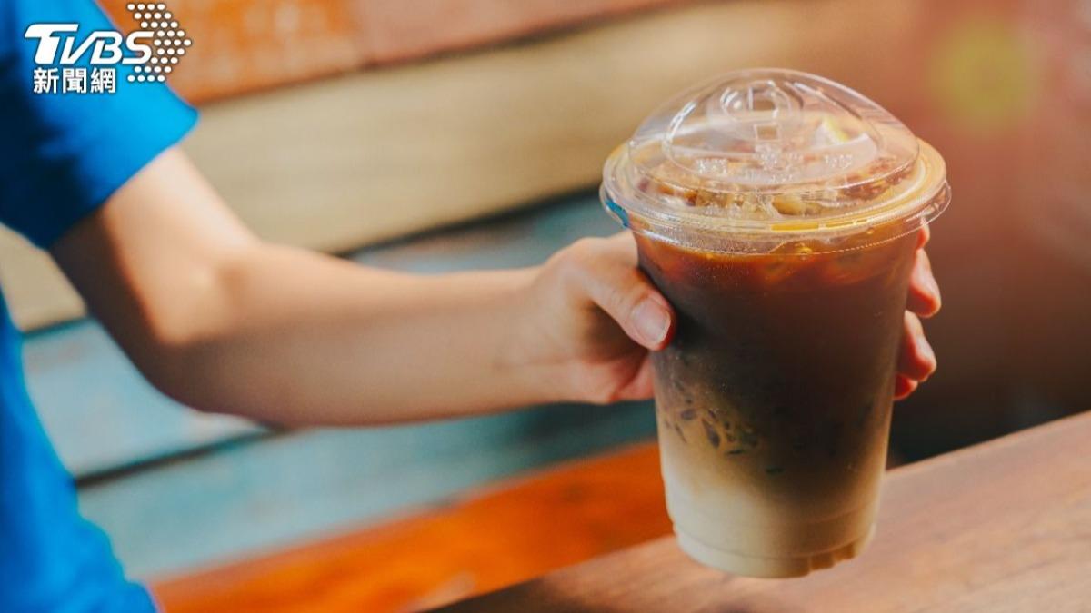 拿鐵恐致慢性發炎！醫點名「2類人」當心皮膚癢：3步驟自救│TVBS新聞網