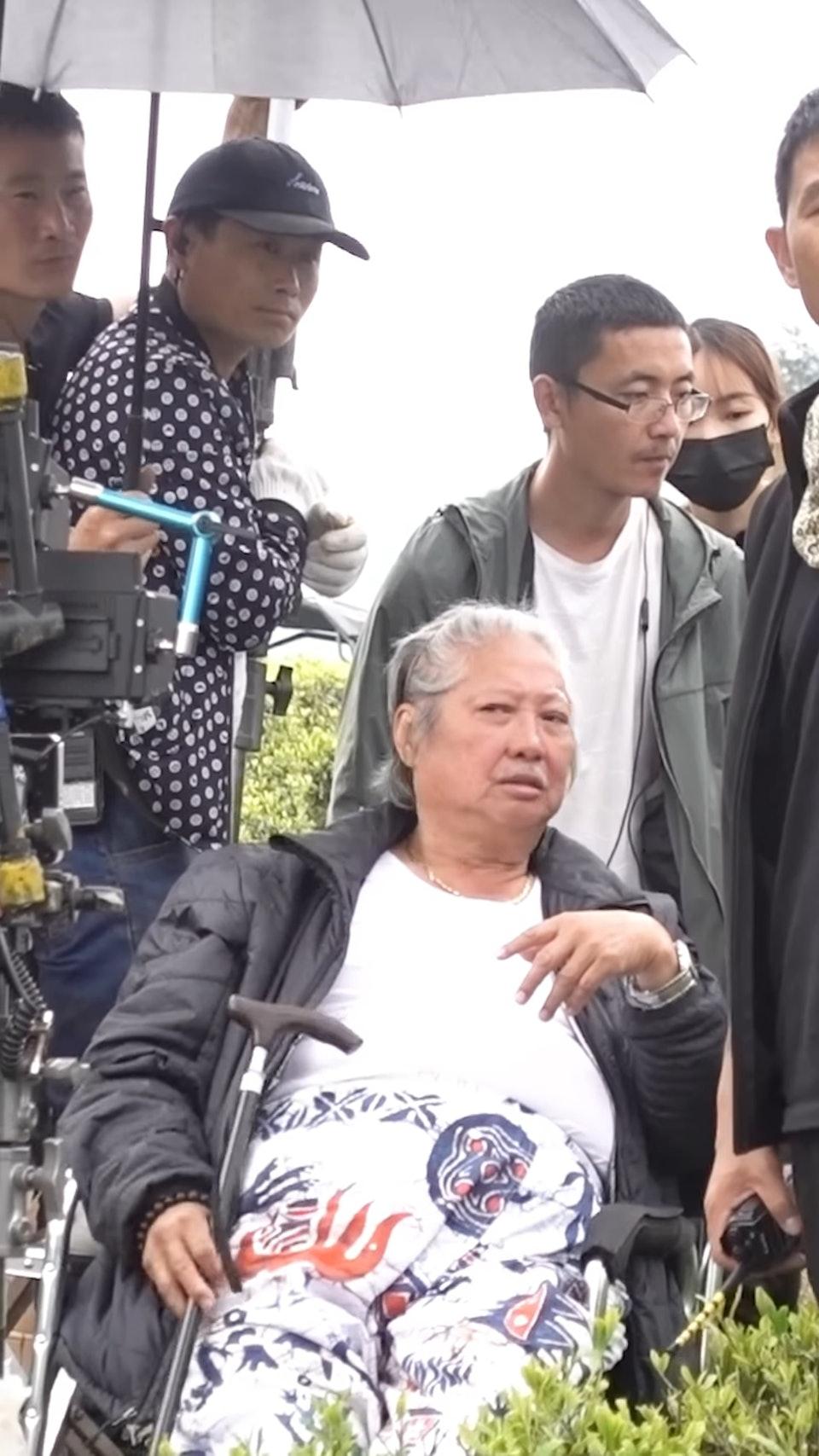 洪金寶喜迎74歲生日「合體2孫跳舞」！洪天明讚：最帥老爸│TVBS新聞網