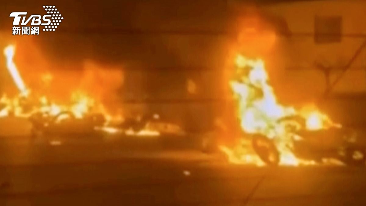 伊朗血腥鎮壓如大屠殺！街頭、醫院外堆滿屍袋 駭人畫面曝│TVBS新聞網