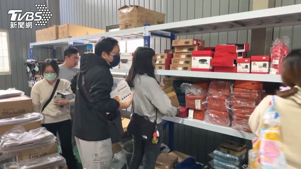 通通不做了！ 毛衣、大衣100元起 日露營高級品牌6折起│TVBS新聞網