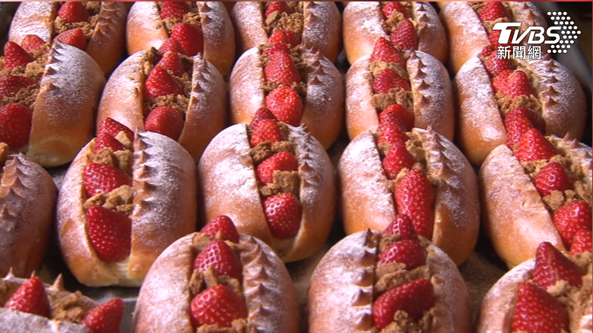 排草莓甜點！ 板橋老店高CP值排爆PK必吃胖草莓│TVBS新聞網