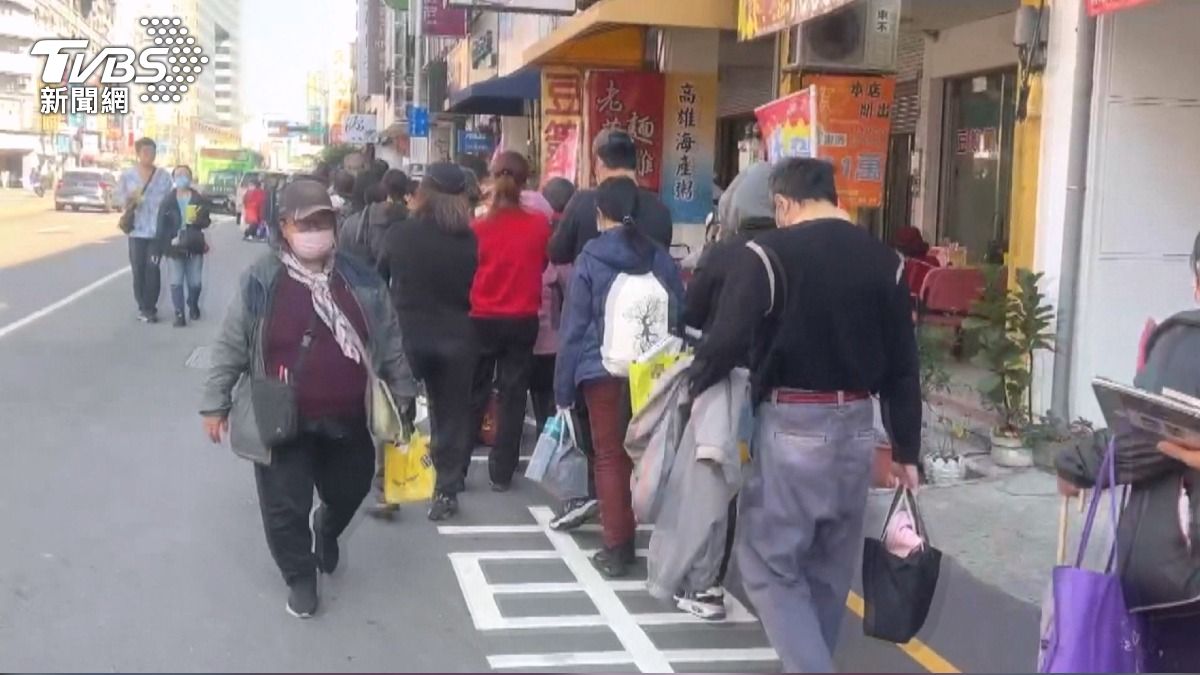 逢甲商圈雙喜臨門！內衣店客人中百萬 兩店聯手送雞排配珍奶│TVBS新聞網