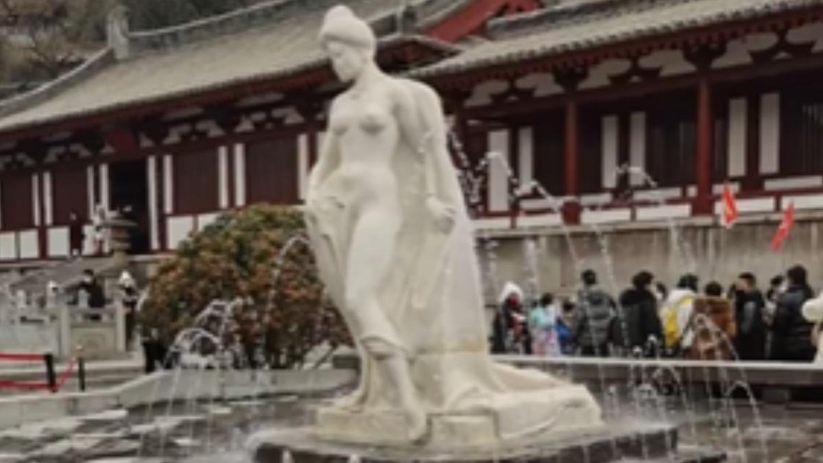 陸「貴妃出浴」半裸雕像遭投訴敗壞風氣 園區無奈：已放35年│TVBS新聞網