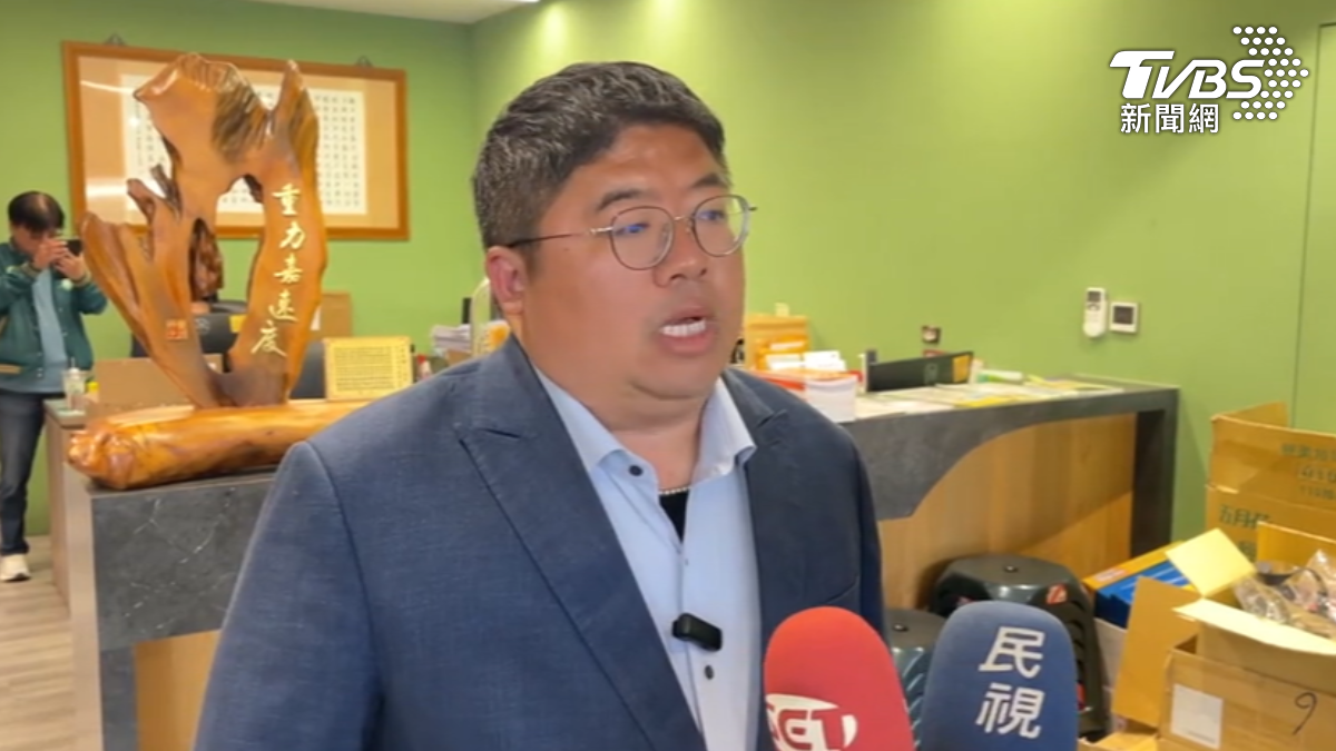 蔡易餘出線！民進黨嘉義縣長初選獲64.81%支持度 贏黃榮利逾26%│TVBS新聞網