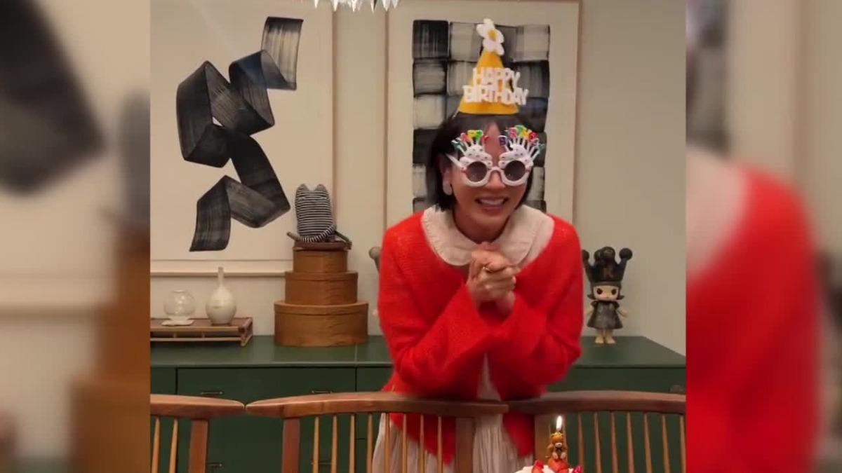 孫藝真3歲兒唱生日歌催促「快吹蠟燭」 Jennie迎30歲叼蠟燭慶生│TVBS新聞網