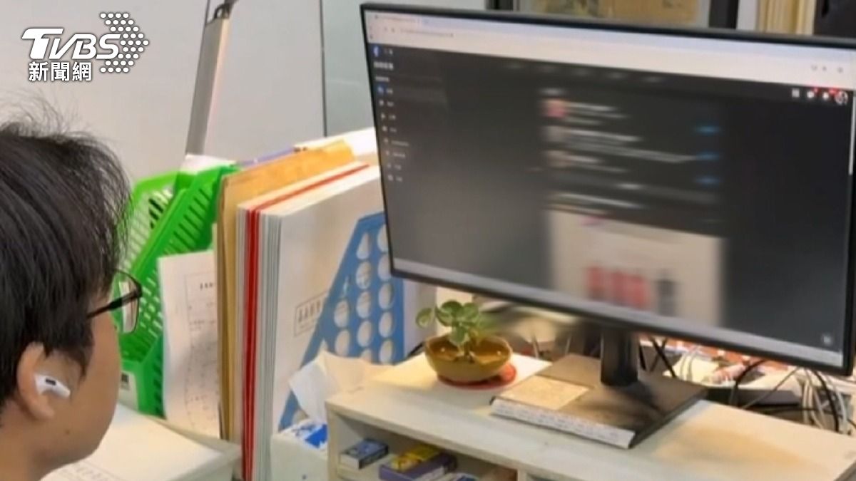 嚇！ 醫療疏失陳情未果 男等嘸黃偉哲市長室前自傷濺血│TVBS新聞網