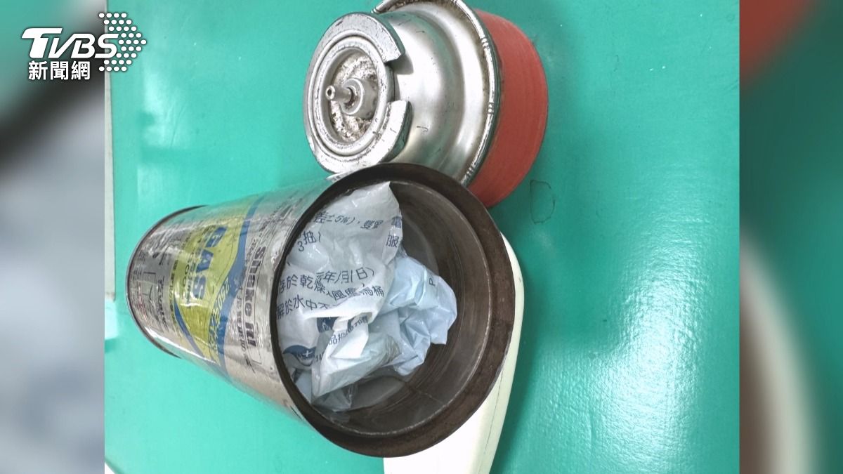 女藥頭「挖空瓦斯罐」藏毒 翹腳等警搜索遭秒識破│TVBS新聞網