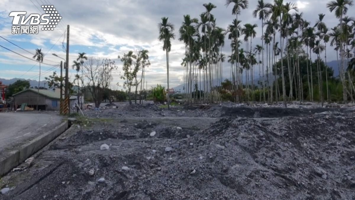 紅色淹沒 馬太鞍溪的重生／聽雨就問「有水聲嗎？」 堰塞湖潰決憶驚險逃難 災民淚崩：家剩空殼│TVBS新聞網