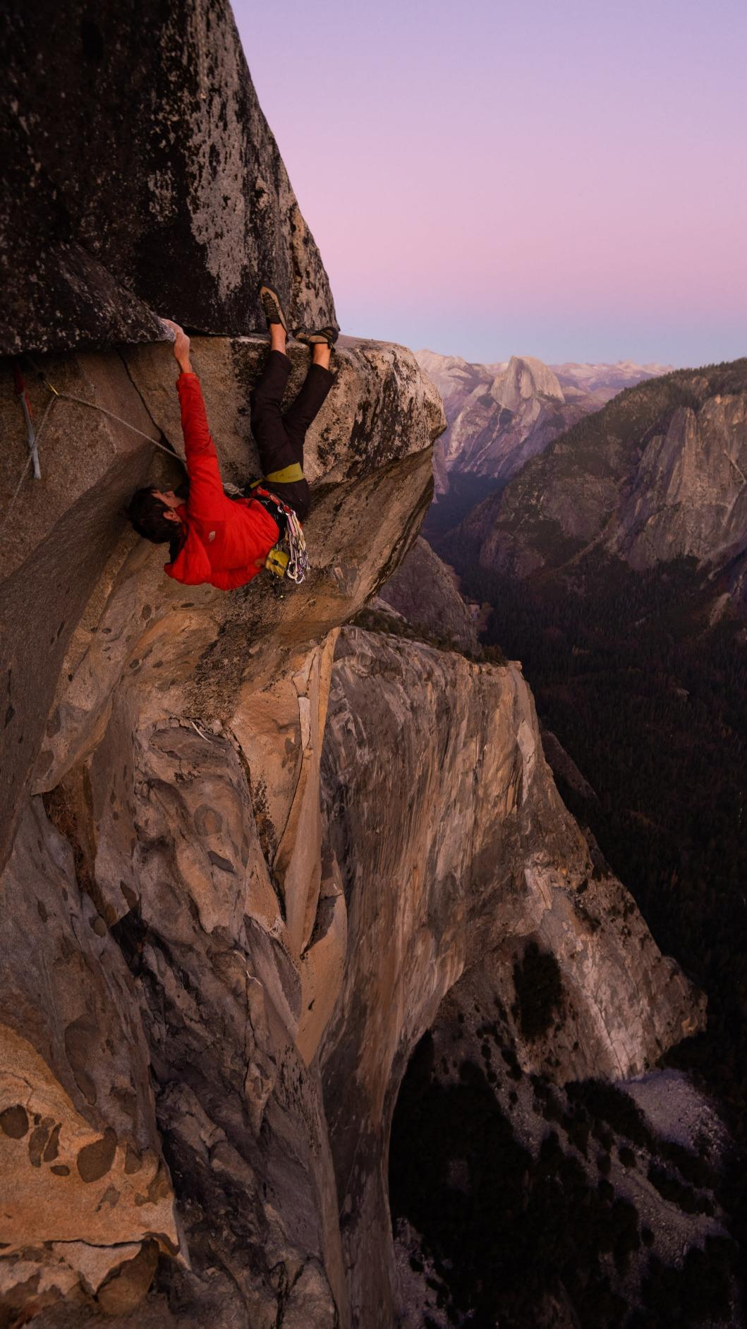 霍諾德挑戰徒手爬台北101 曾被強風吹落摔下山、與母一起攀岩│TVBS新聞網