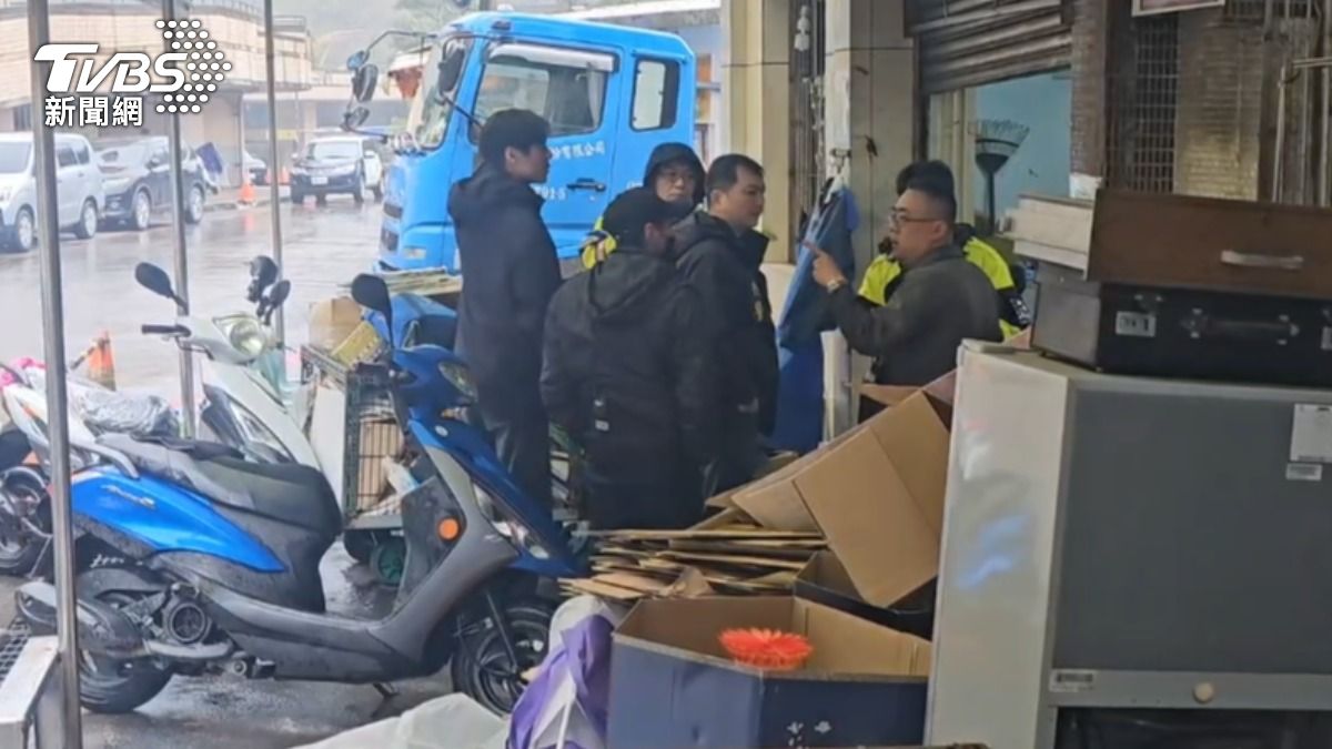 快訊／基隆南榮公墓砍人案 清潔員「胸部中刀」倒臥血泊 │TVBS新聞網