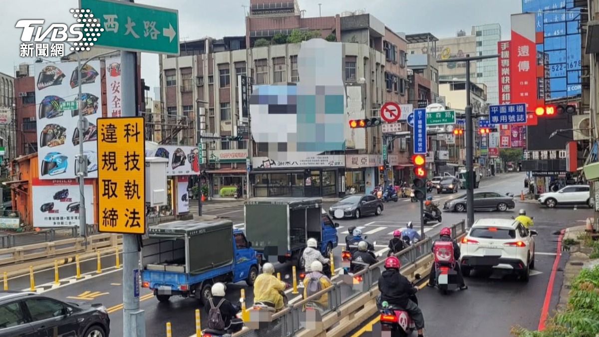 新竹市5大魔王路口出爐！巨城旁科技執法 一天開超過40張單│TVBS新聞網