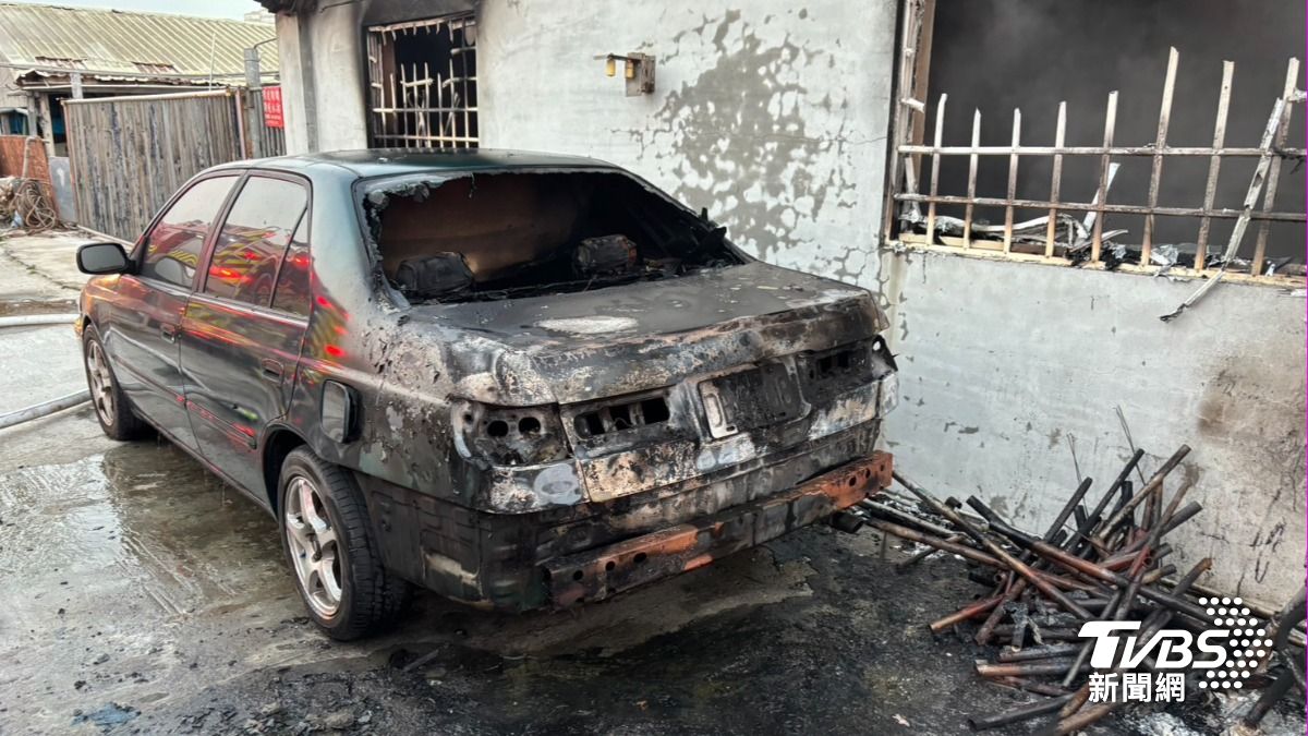 台南後壁豬舍凌晨惡火 上百頭小豬「全葬身火窟」豬農痛心│TVBS新聞網